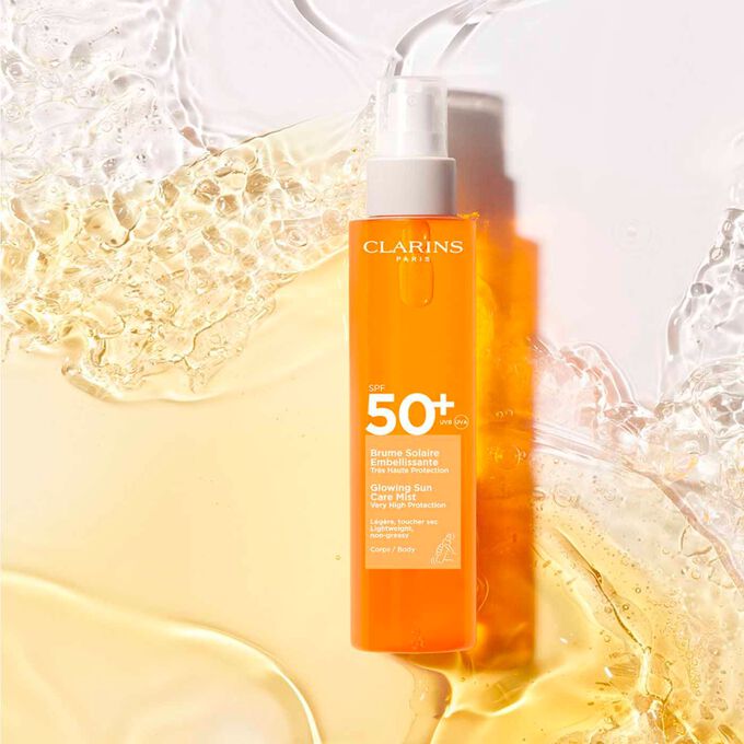 Brume Solaire Embellissante Très Haute Protection SPF50+ Corps | CLARINS®